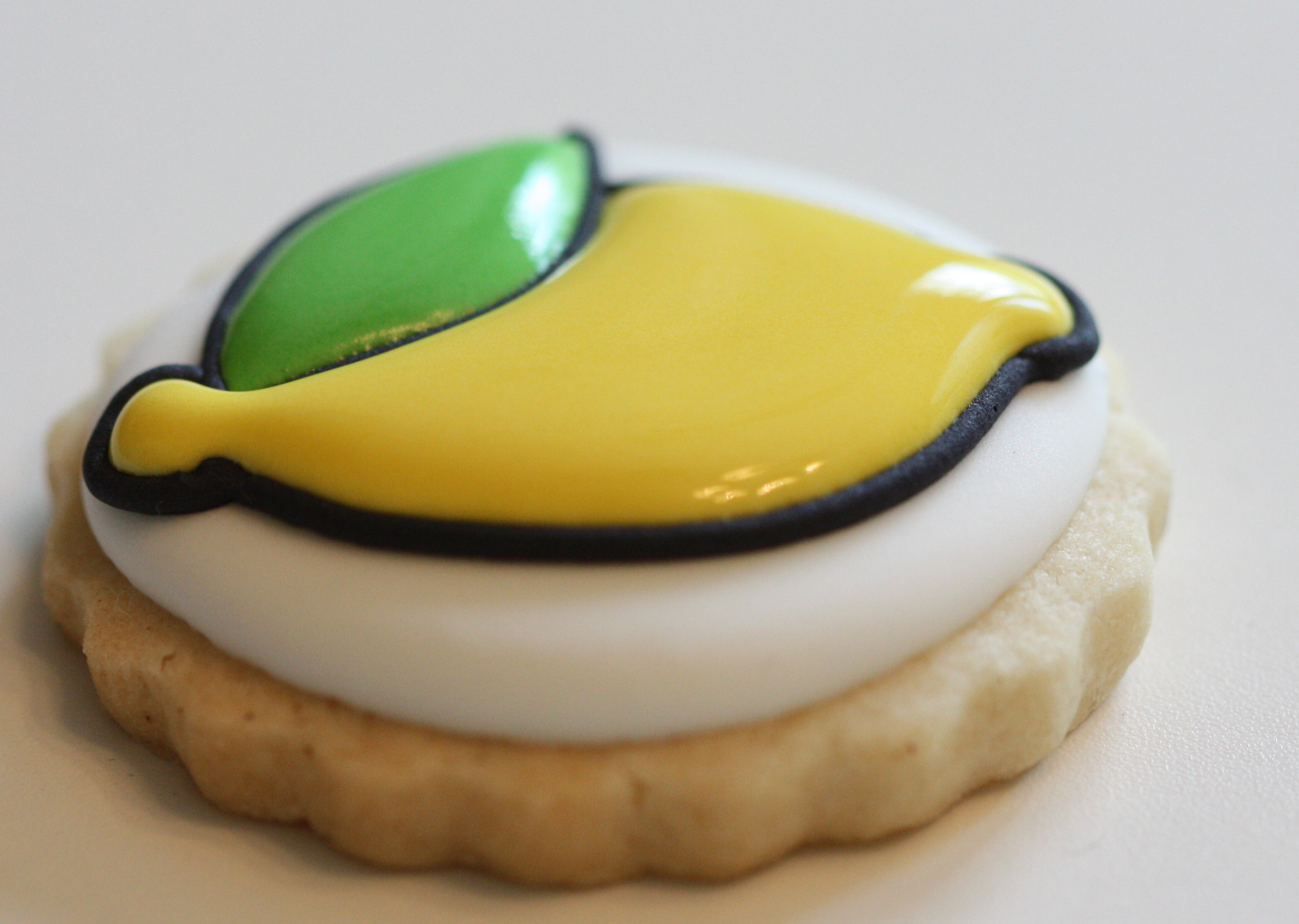 decorated lemon cookie