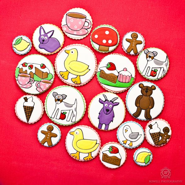 Decorating Cookies with a Kopykake Projector | Sweetopia