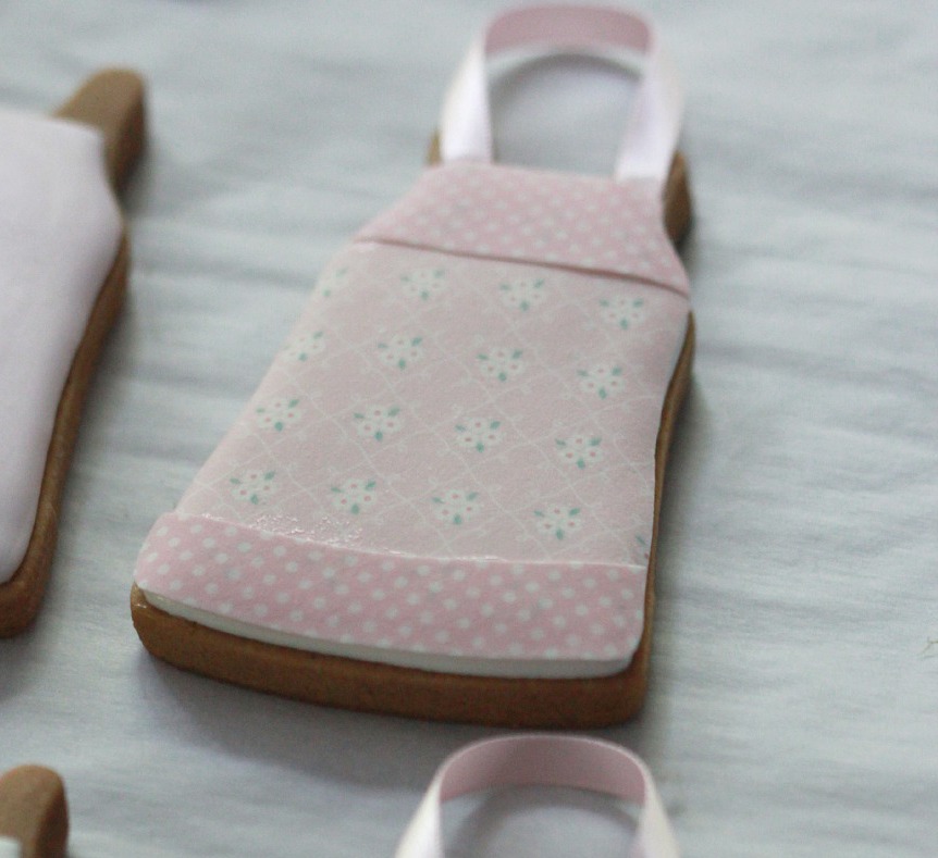 frosting sheets on cookies sweetopia