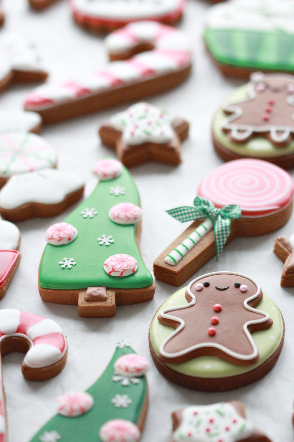 Whimsical Christmas Decorated Cookies ~ Sweetopia