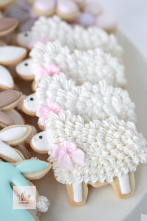 Hosting a Cookie Decorating Party (Easter Cookies)