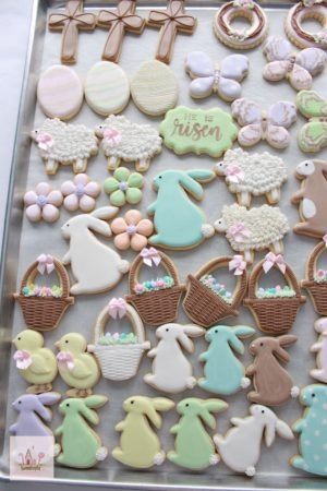 Hosting a Cookie Decorating Party (Easter Cookies)