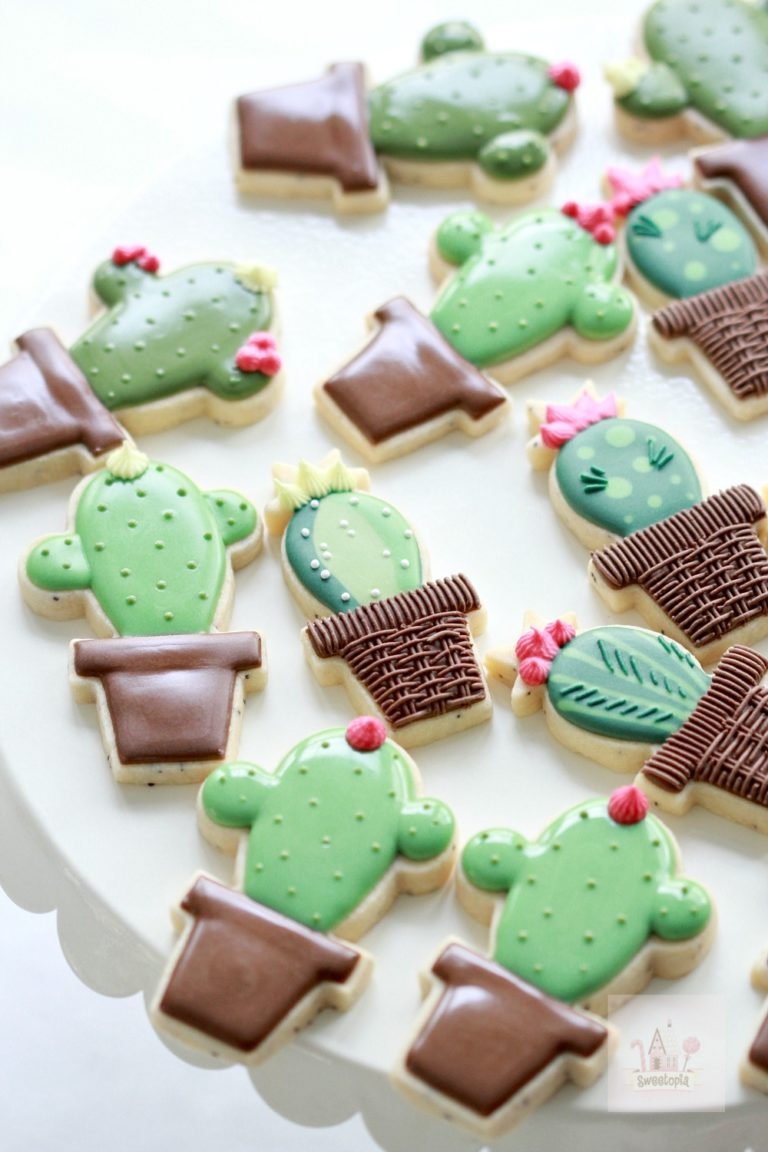 (Video) How to Decorate Cactus Cookies