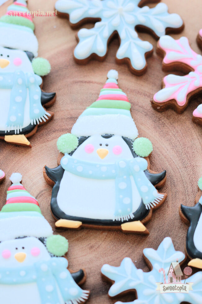 Video – Decorating Penguin Cookies