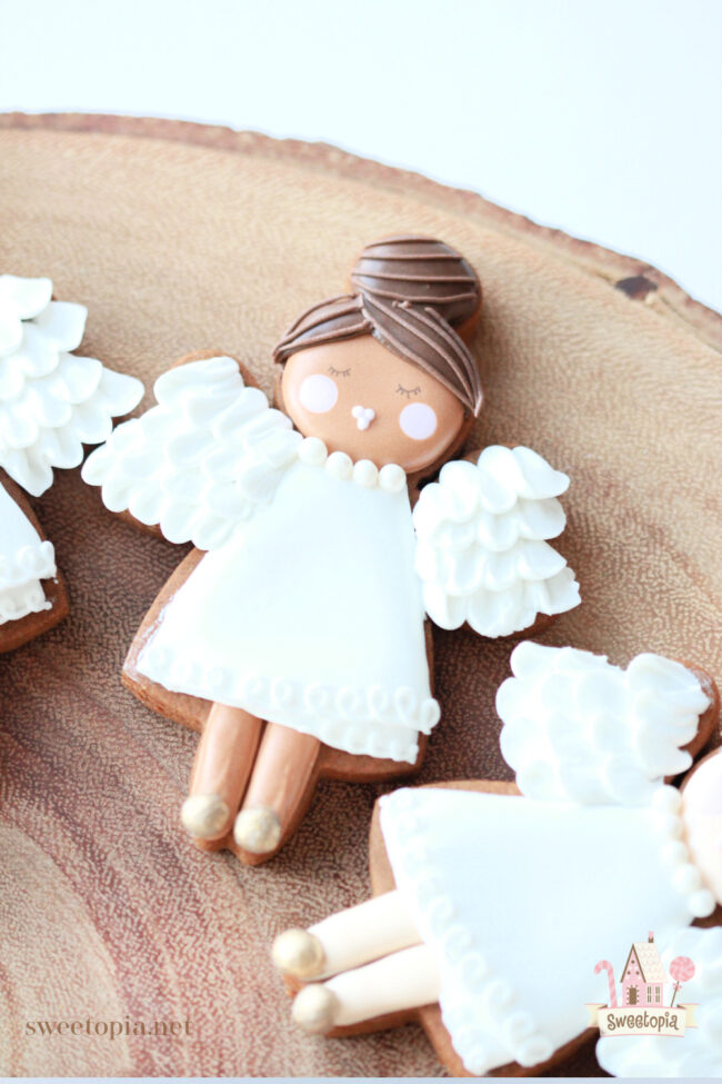 Video – Decorating Christmas Cookies | Sweetopia