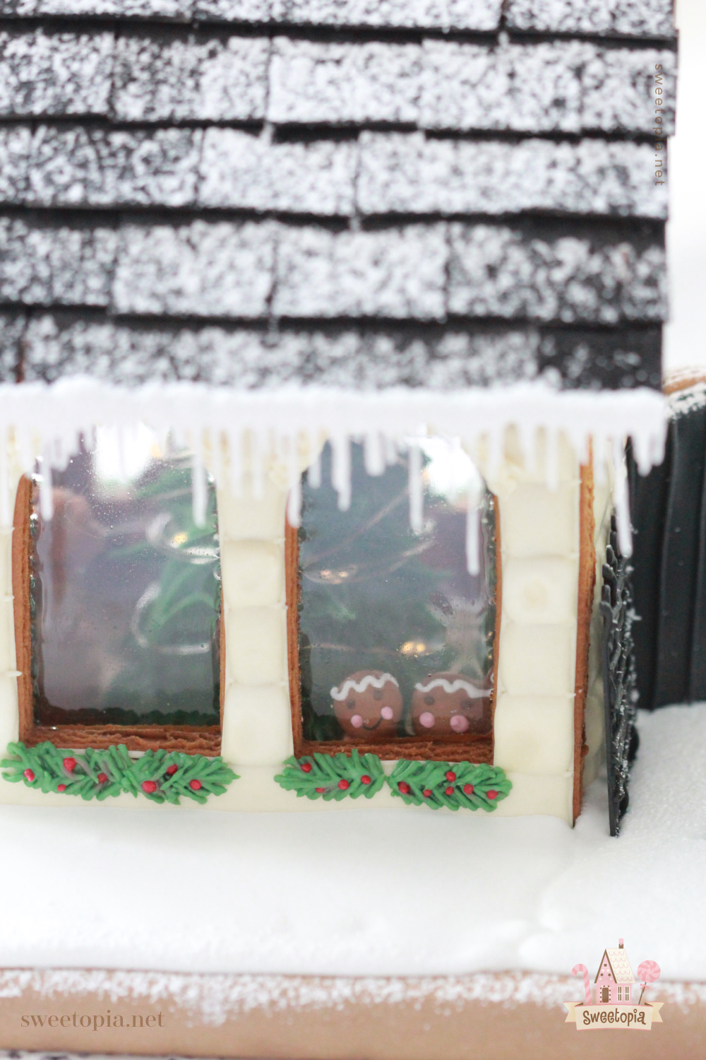 Making a Gingerbread House from Scratch (Building tips, recipes ...